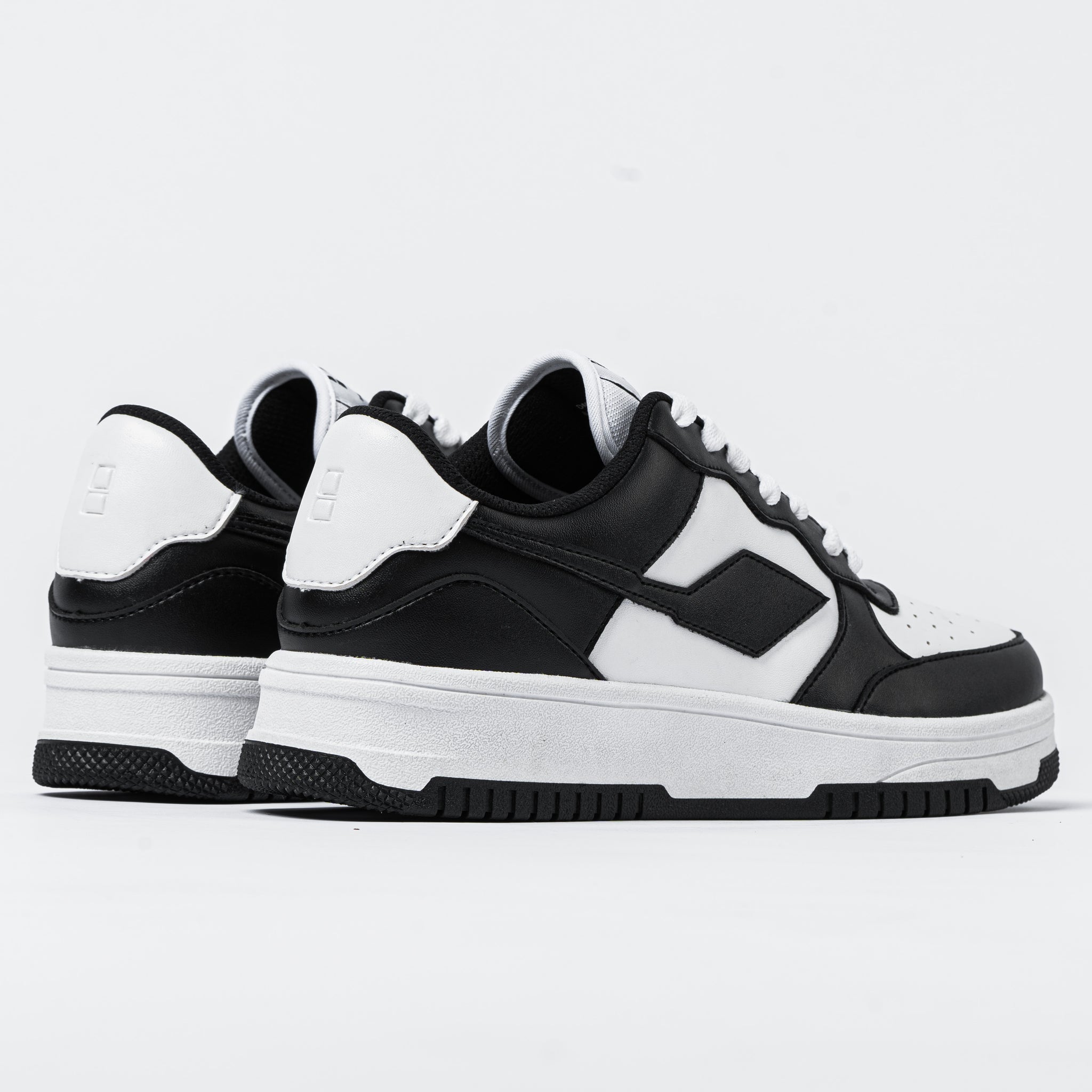 Comet Blaze 365 - Alter Black – Heiden Heritage